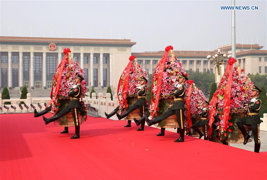 Chinese leaders pay tribute to national heroes at Tian'anmen Square ...
