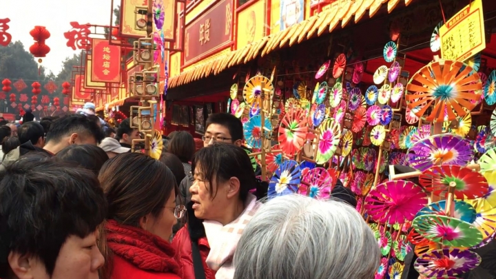 A glimpse inside Beijing's most popular temple fair - China Plus