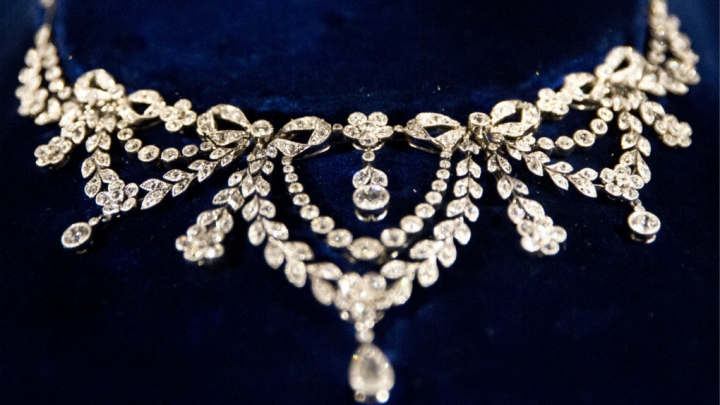 New museum dedicated to diamonds opens - China Plus