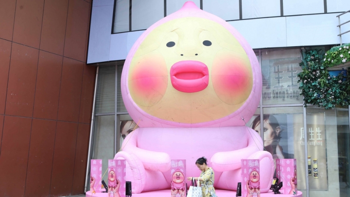 Japan's famous Kobitos sculpture on display in Shanghai - China Plus