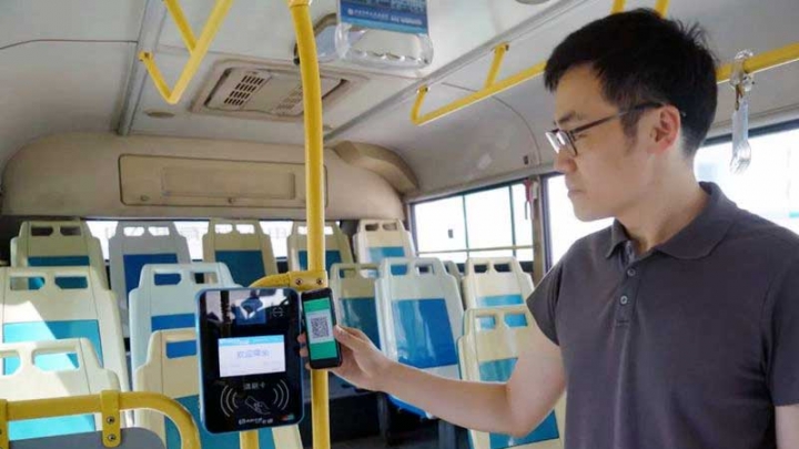 Beijing starts QR code bus payment in suburbs - China Plus