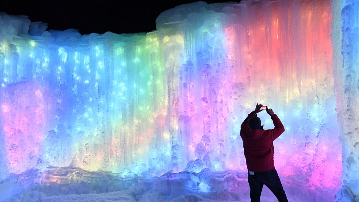 Ice Castles returns in Dillon, Colorado - China Plus