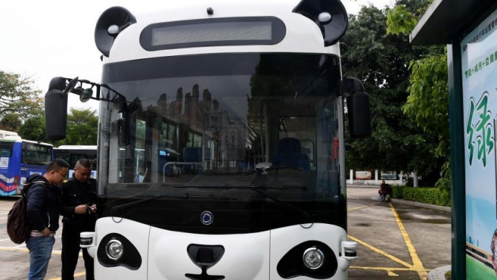 Self-driving panda bus shown at Digital China Summit - China Plus