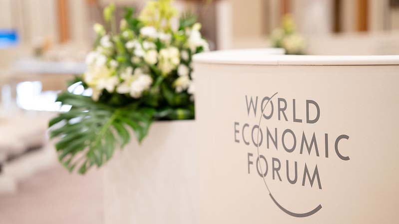 Li Qiang trifft WEF-Präsident