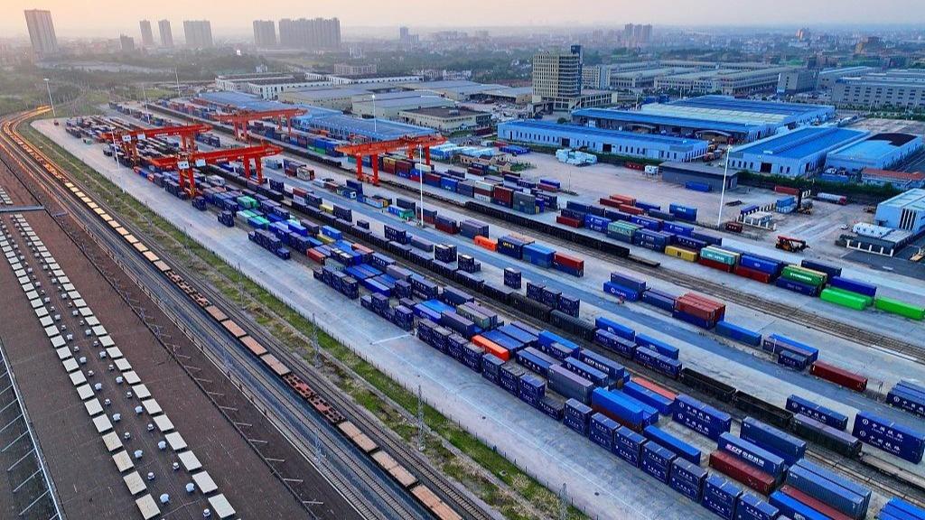 Trenat e mallrave Kinë-Europë, "trena ari" plot mundësi zhvillimi