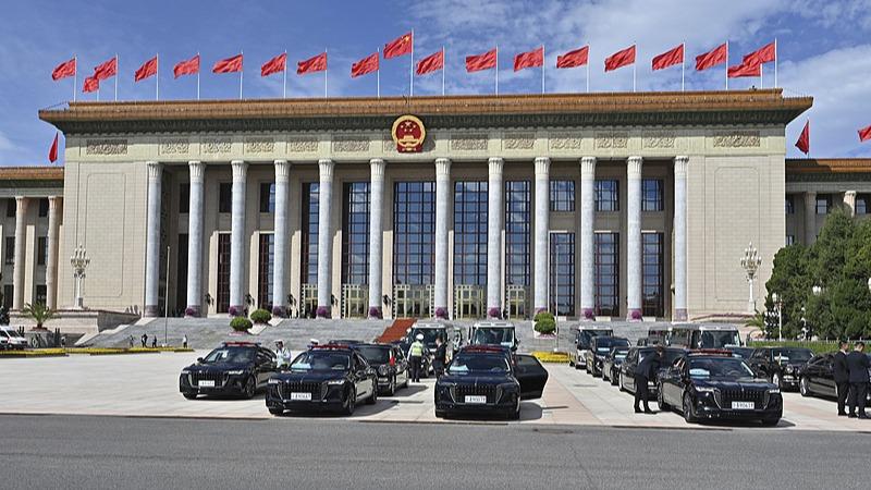 Излезе от печат книга с речта на Си Дзинпин от церемонията по откриването на Срещата на върха на